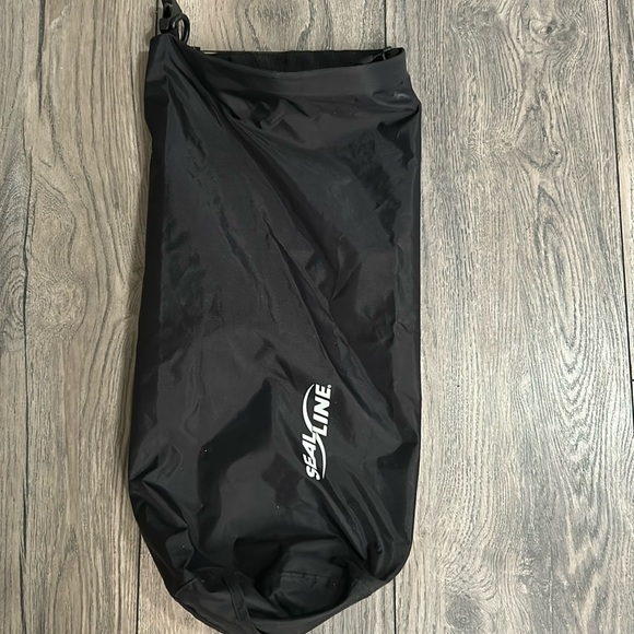 seal line | Storage & Organization | Black 5l Seal Line Dry Bag | Poshmark